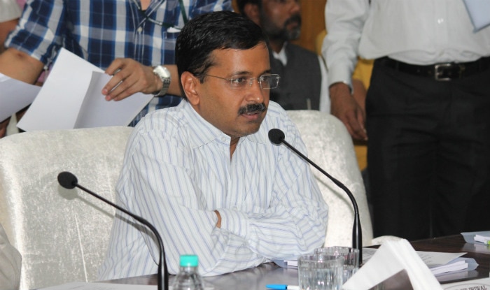 Arvind Kejriwal exploits simplicity for publicity: Manohar Parrikar ...