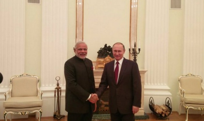 Narendra Modi in Russia: PM stopped forcibly after he started walking ...