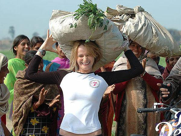 Rang De Basanti completes 10 years! The firang Alice Patten looks SO ...