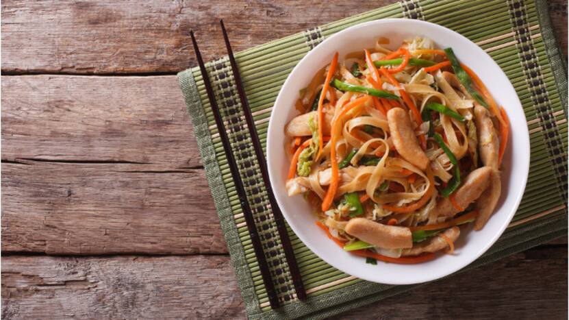 A Glimpse Into the Delicious History of Indian-Chinese Food