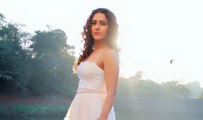 I am open to films: Neeti Mohan | India.com