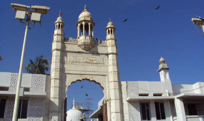 Haji Ali Durgah: High Court asks stakeholders to submit arguments in 2 ...
