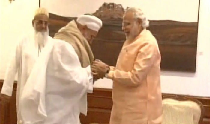 Swachh Bharat: Muslim leaders meet Narendra Modi; pledge to build ...