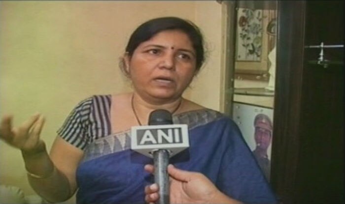 Rohith Vemula suicide: Doctor rebuffs Smriti Irani’s claim | India.com