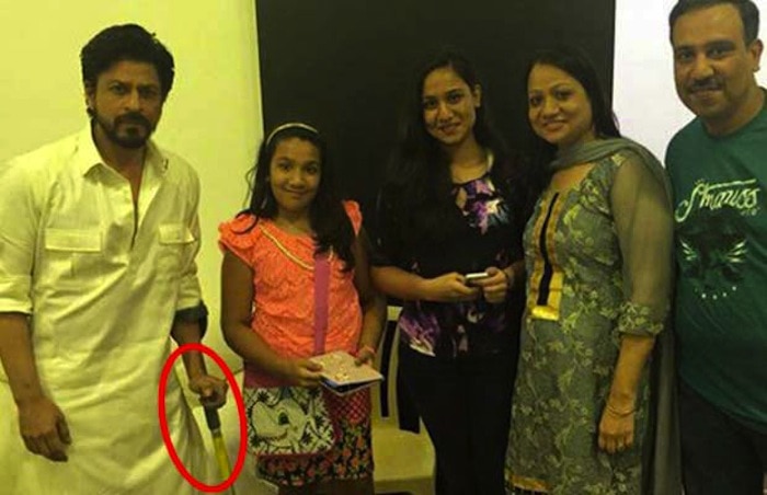 OMG! Shah Rukh Khan spotted with crutches! Did he injure himself again ...