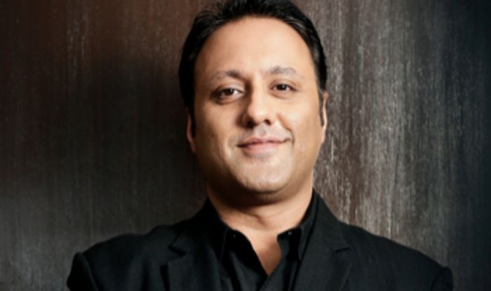Varun Bahl’s take on urban women sets mood right for AIFW 2016 | India.com