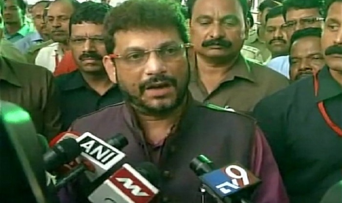 I am a proud Indian, never insulted my country: Waris Pathan on Bharat ...