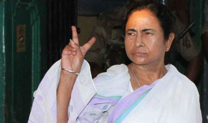 Don’t be scared, public is with us: Mamata Banerjee to partymen | India.com