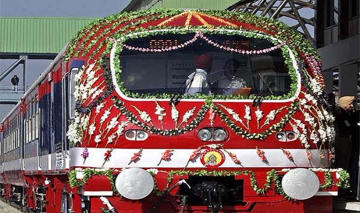 Delhi-Agra Gatimaan Express launched: Timings, speed, schedule & fare ...