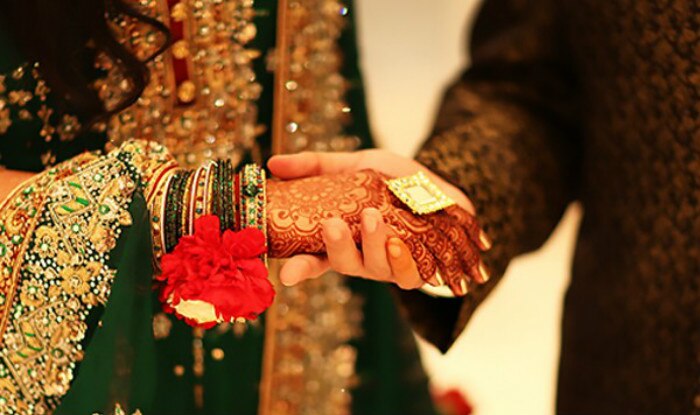 Newly married couple got divorced after a minutes of marriage ceremony ...