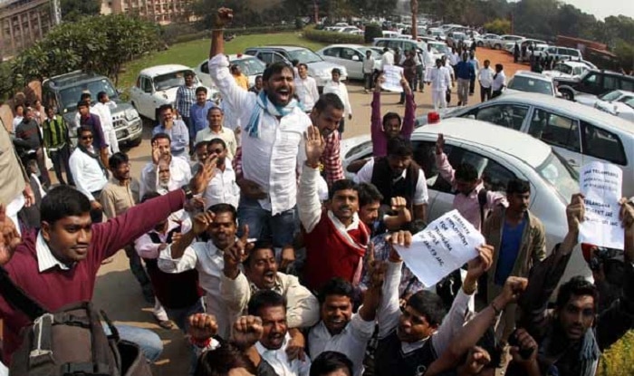 Patel community calls for Gujarat bandh tomorrow; Internet suspended ...