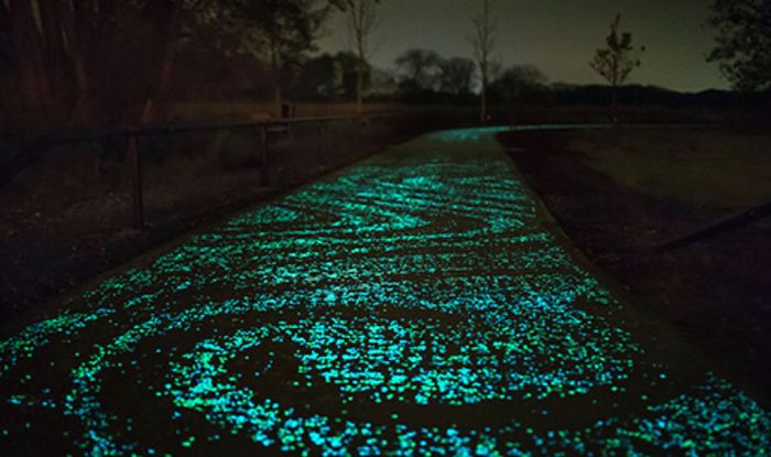 Goodbye street-lights! Solar-powered cement to soon light up roads at ...
