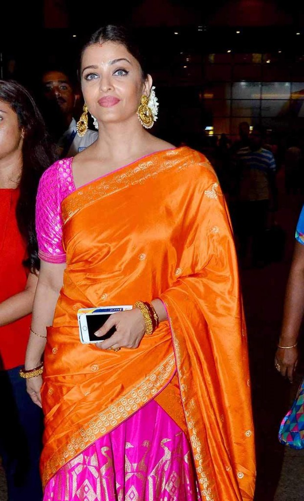 Aishwarya Rai Bachchan looks breathtakingly beautiful in orange and ...