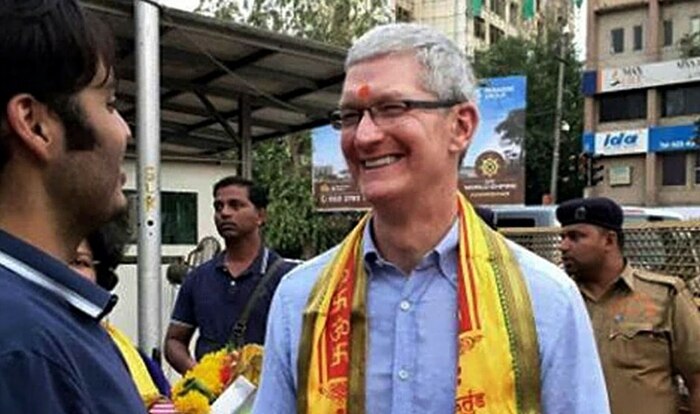 Apple CEO Tim Cook begins Delhi leg; visits office, iStore in Gurgoan ...