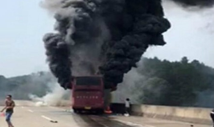30 killed, 21 injured in China bus fire | India.com