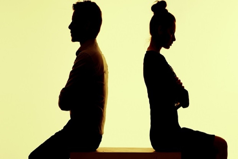 Dating Trend: Orbiting is the new Ghosting for Singles, Know the ...