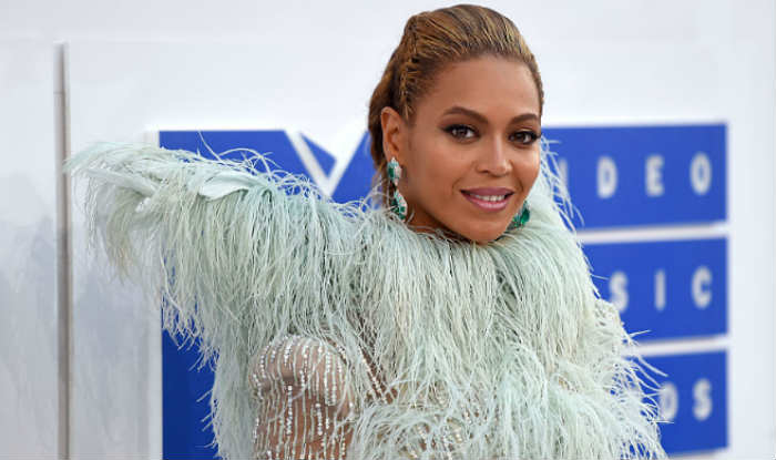 Beyonce throws tour wrap party for crew | India.com