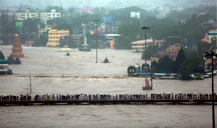 Rains continue in Nashik; river Godavari in spate | India.com