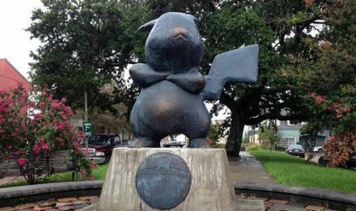 Woah! Pokemon Pikachu statue mysteriously appears in New Orleans ...