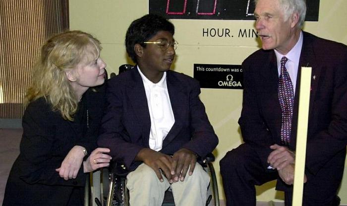 Mia Farrow’s adopted son from India dies in car accident | India.com