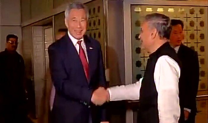 India, Singapore set to start “next phase” of economic ties | India.com