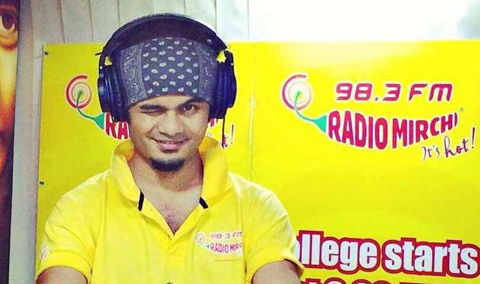 Radio Mirchi RJ Shubham Kache dies during live program | रेडियो मिर्ची ...