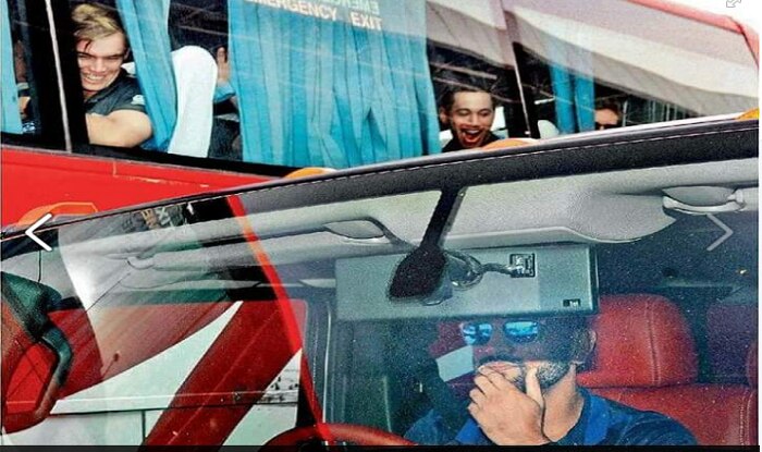 MS Dhoni drives his Hummer from airport to home which makes New Zealand ...