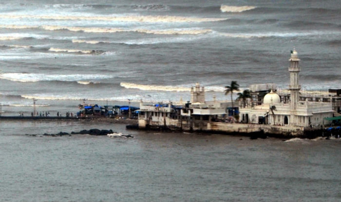 Bharatiya Muslim Mahila Andolan activists to enter Haji Ali Dargah ...
