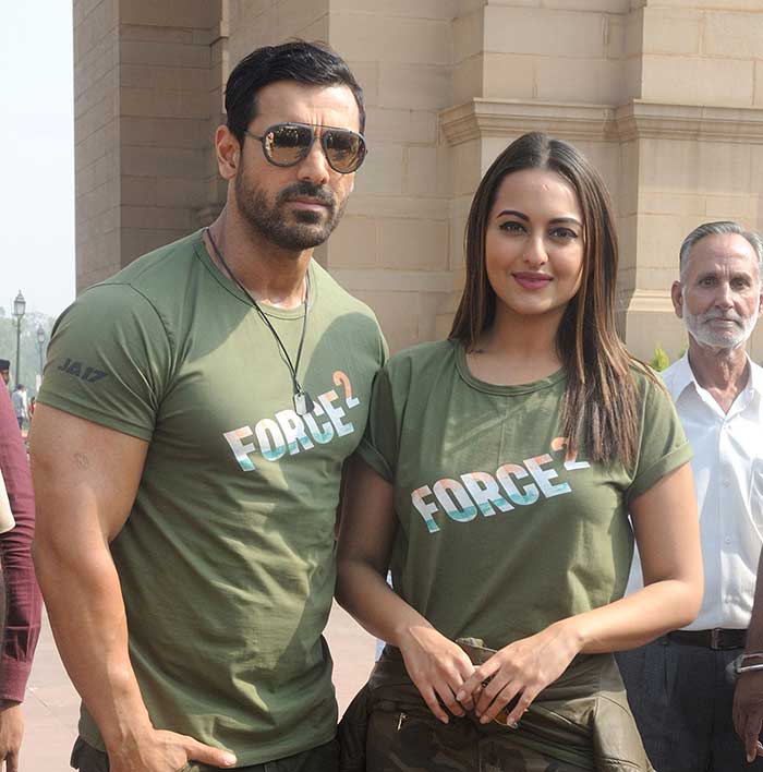 Force 2: John Abraham and Sonakshi Sinha pay tribute to the jawans at ...
