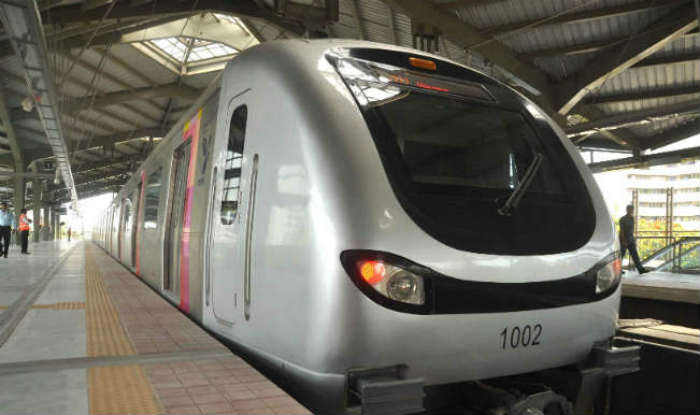 Delhi Metro: Sideway collision between 2 Hyundai Rotem metro trains at ...