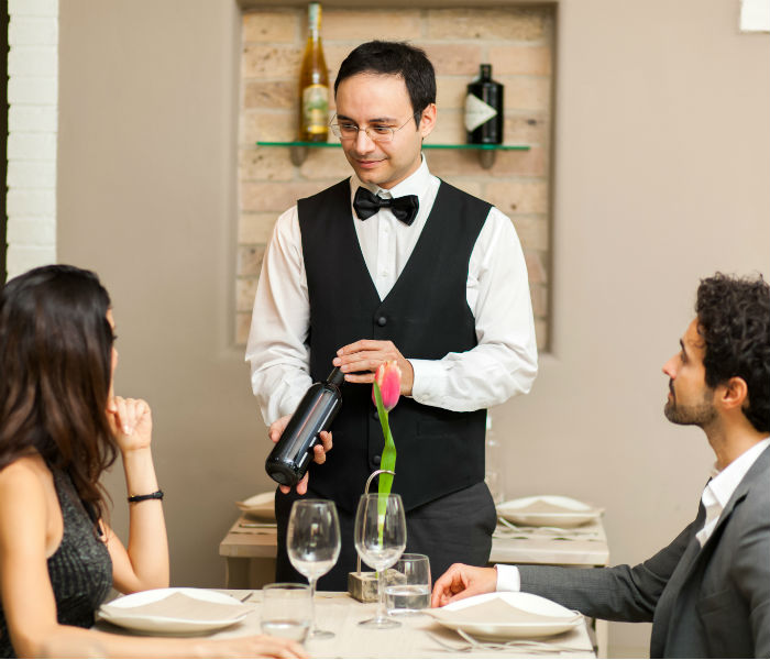 First date tips for women: 6 foolproof ways to make a good impression ...