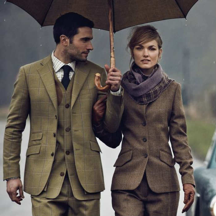 Boots, gloves a must-have for winter fashion | India.com