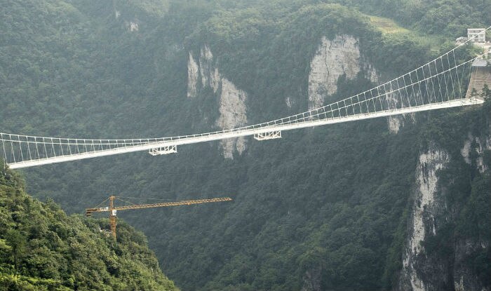 Invisible bridge of china | चीन ने बनाया ऐसा पुल जो दिखाई नहीं देता ...
