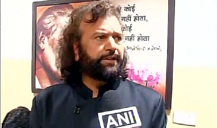 Singer Hans Raj Hans joins BJP | India.com
