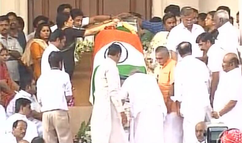 Jayalalitha Funeral LIVE: Watch Sun TV Live Streaming Broadcast of Amma ...