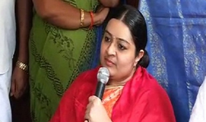 Jayalalithaa’s niece Deepa Jayakumar announces political debut | India.com