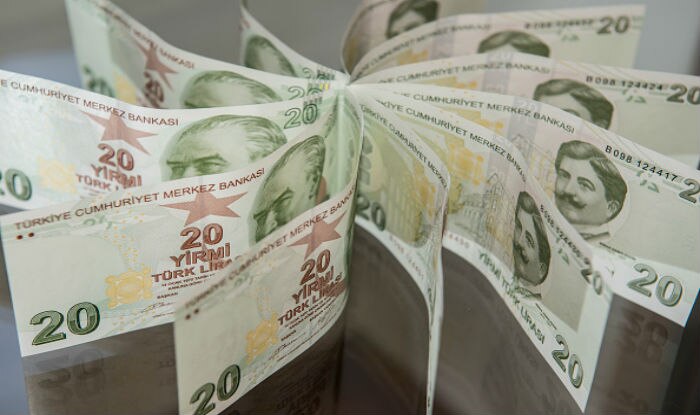 Turkey lira hits new historic lows | India.com