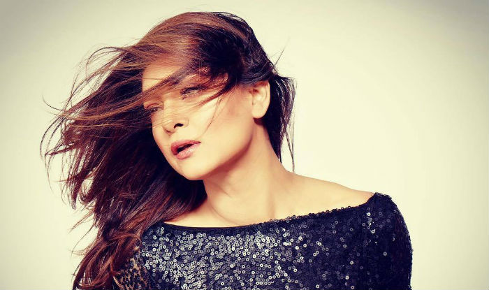 Sushmita Sen on judges panel for Miss Universe pageant 2017 in Manila ...