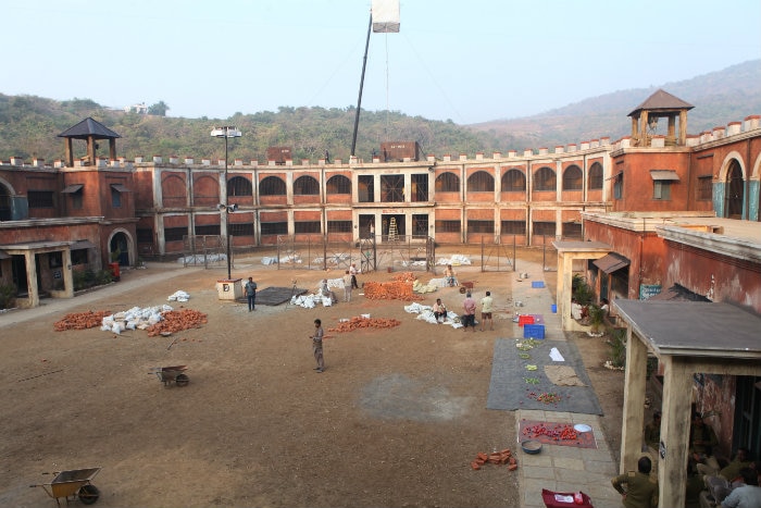 Farhan Akhtar’s Lucknow Central gets a massive jail set! | India.com