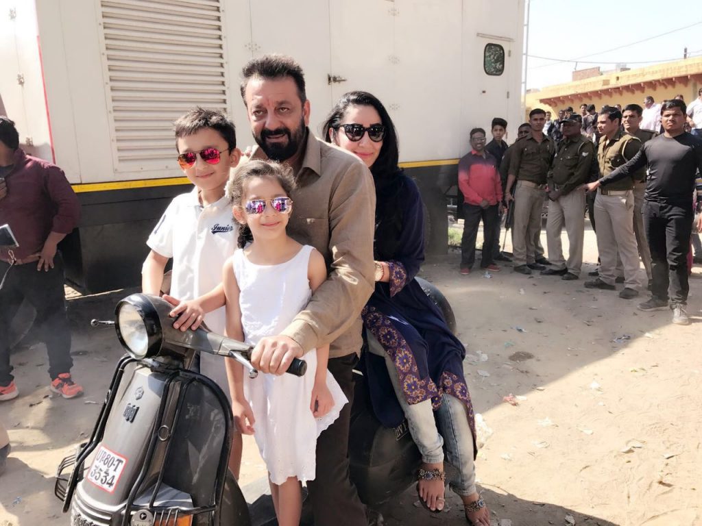 Sanjay Dutt’s wife Maanayata and kids Sharaan and Iqra joins him on ...