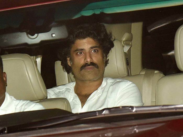 Aishwarya Rai Bachchan looks shaken as she joins Abhishek and Amitabh ...