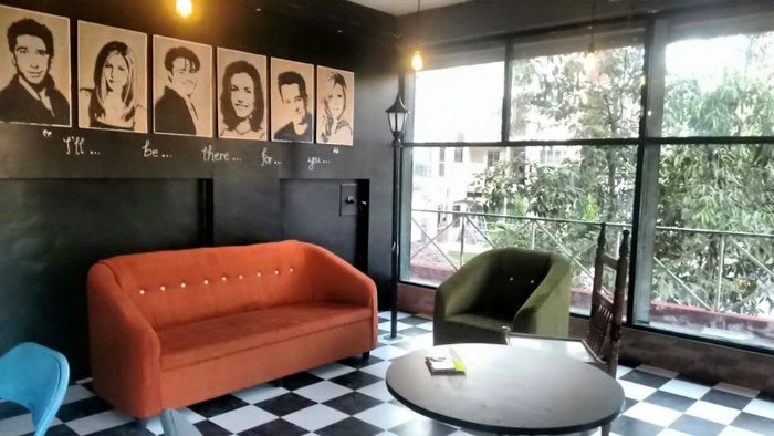 There is a FRIENDS-themed cafe in Pune and it is everything we imagined ...