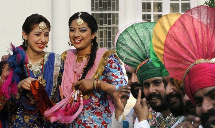 Baisakhi 2018: This Punjabi New Year Look Traditional and Classy with ...