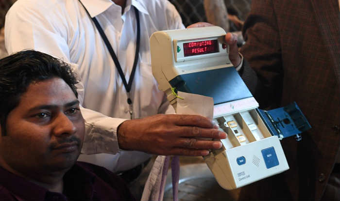 EVM Hacking Charge: Election Commission Files Criminal Complaint ...