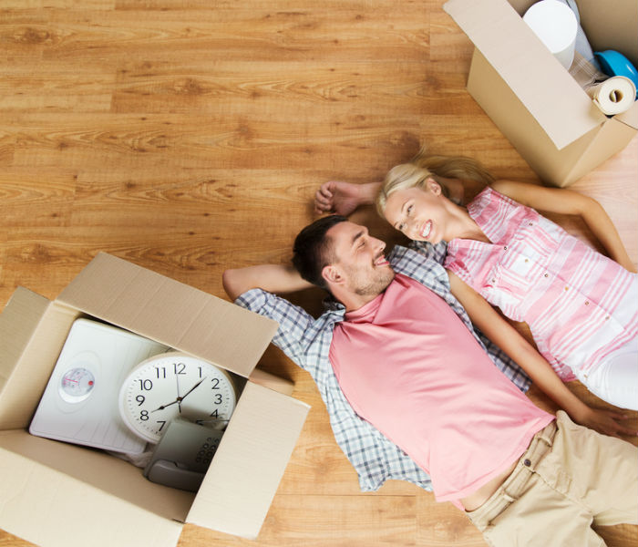 Here are the 5 advantages of moving in with your man! | India.com