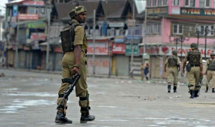 Jammu and Kashmir: Policeman who fled with rifles has joined Hizbul ...
