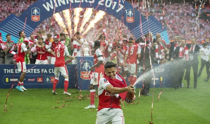 FA Cup Final: Arsenal defeat 10-man Chelsea 2-1 to lift the Cup | India.com