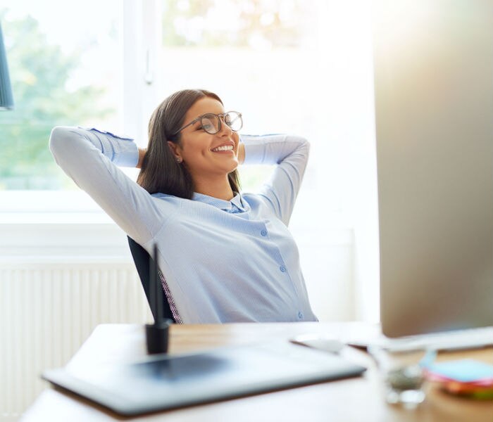 Here are 5 reasons why singles are happier than couples! | India.com