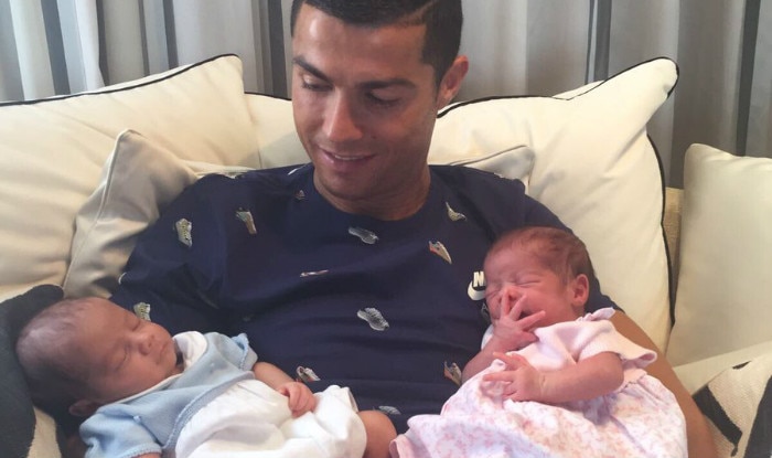 Cristiano Ronaldo confirms birth of twins via surrogacy! See first ...