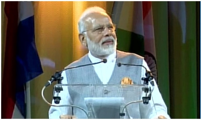 Narendra Modi expresses happiness on Ujjwala Yojana’s success | India.com